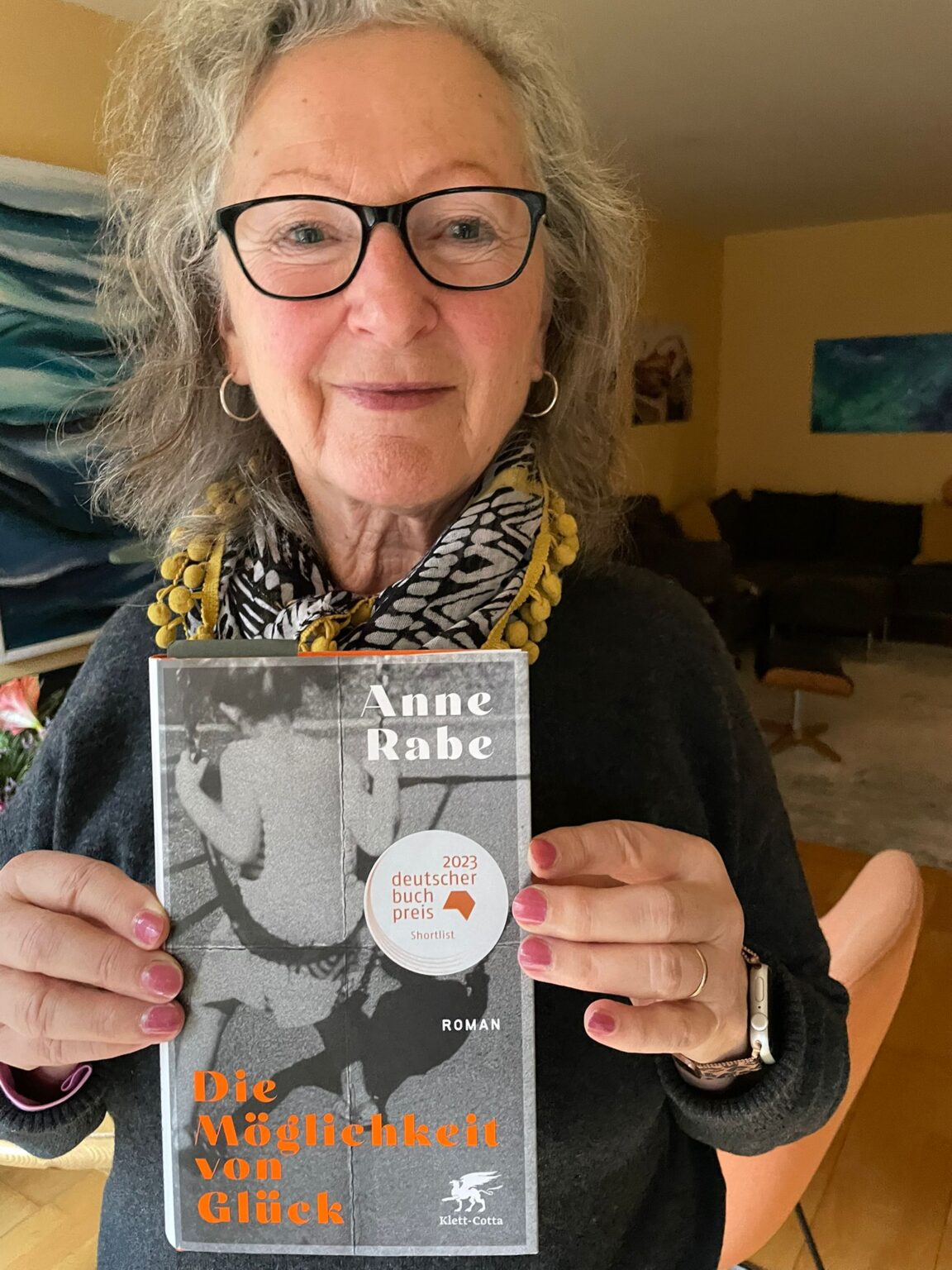 Grüner Lesetipp von Chris Kreis: Anne Rabe: Die Möglichkeit von Glück ...